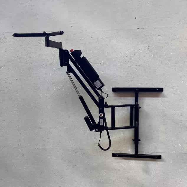 VELA Person Lift - a new and portable mobile lift for wheelchair users